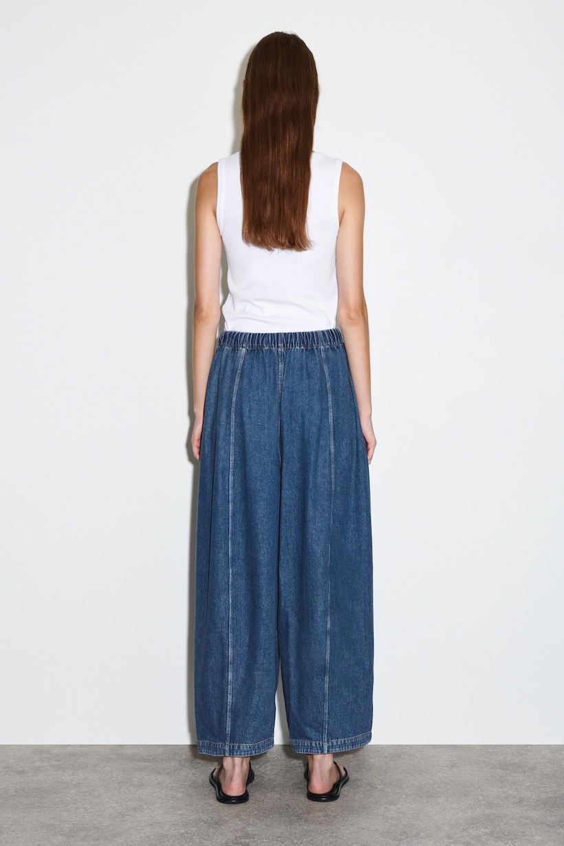 BARREL-LEG DENIM DRAWSTRING TROUSERS - BLUE | COS