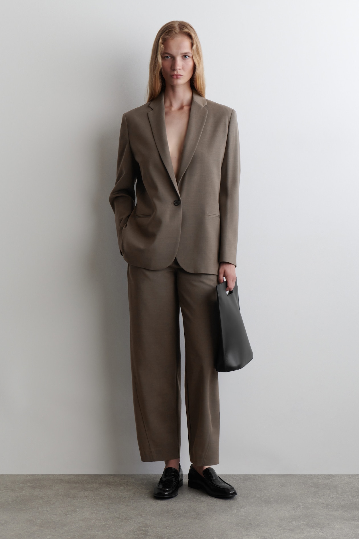 CROPPED WOOL BARREL-LEG TROUSERS - MOLE | COS