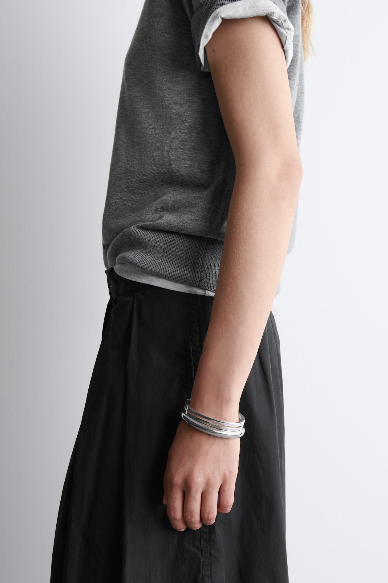 OVAL BANGLE - SILVER | COS