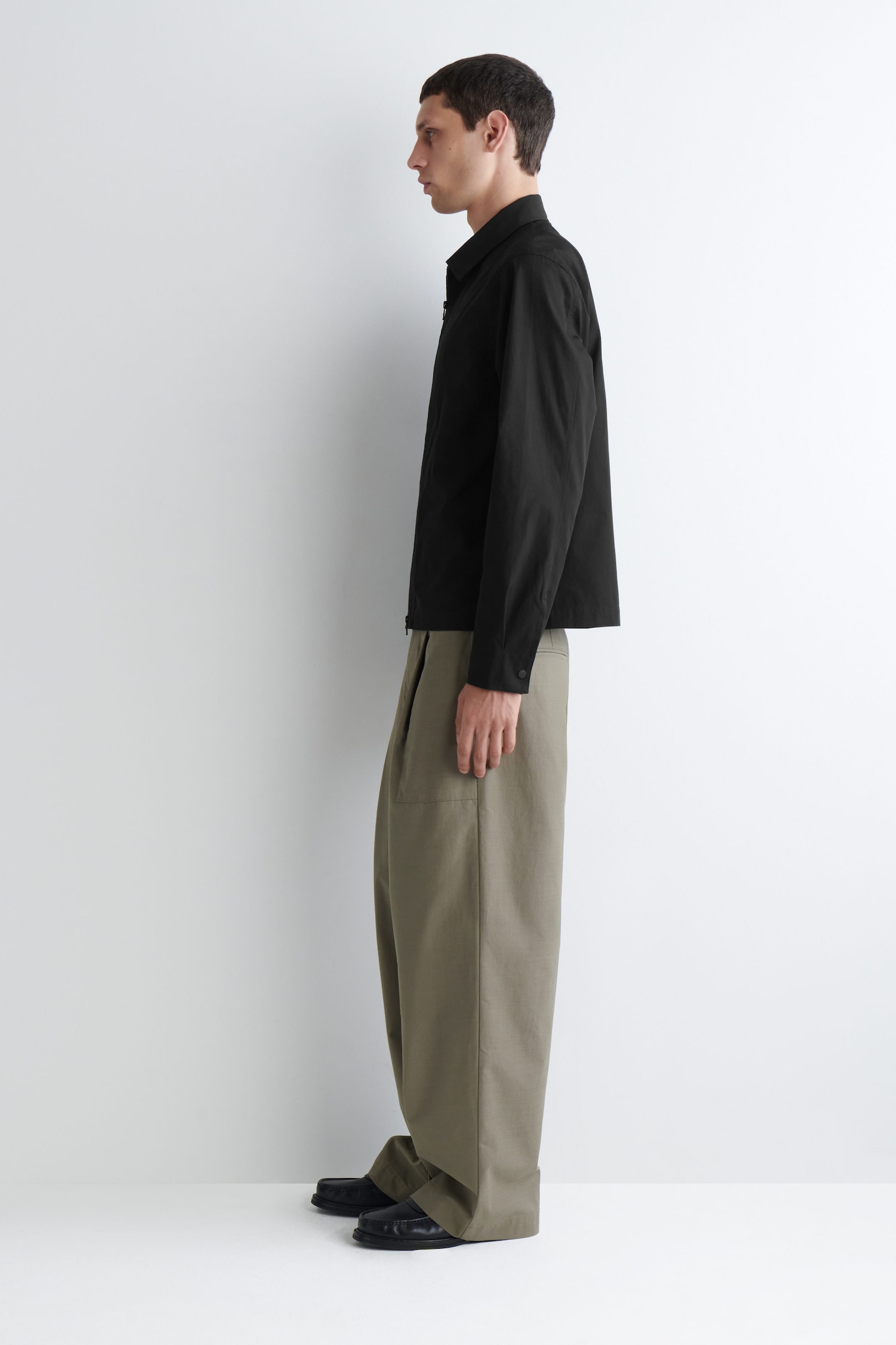 COTTON ZIPPED OVERSHIRT - BLACK | COS