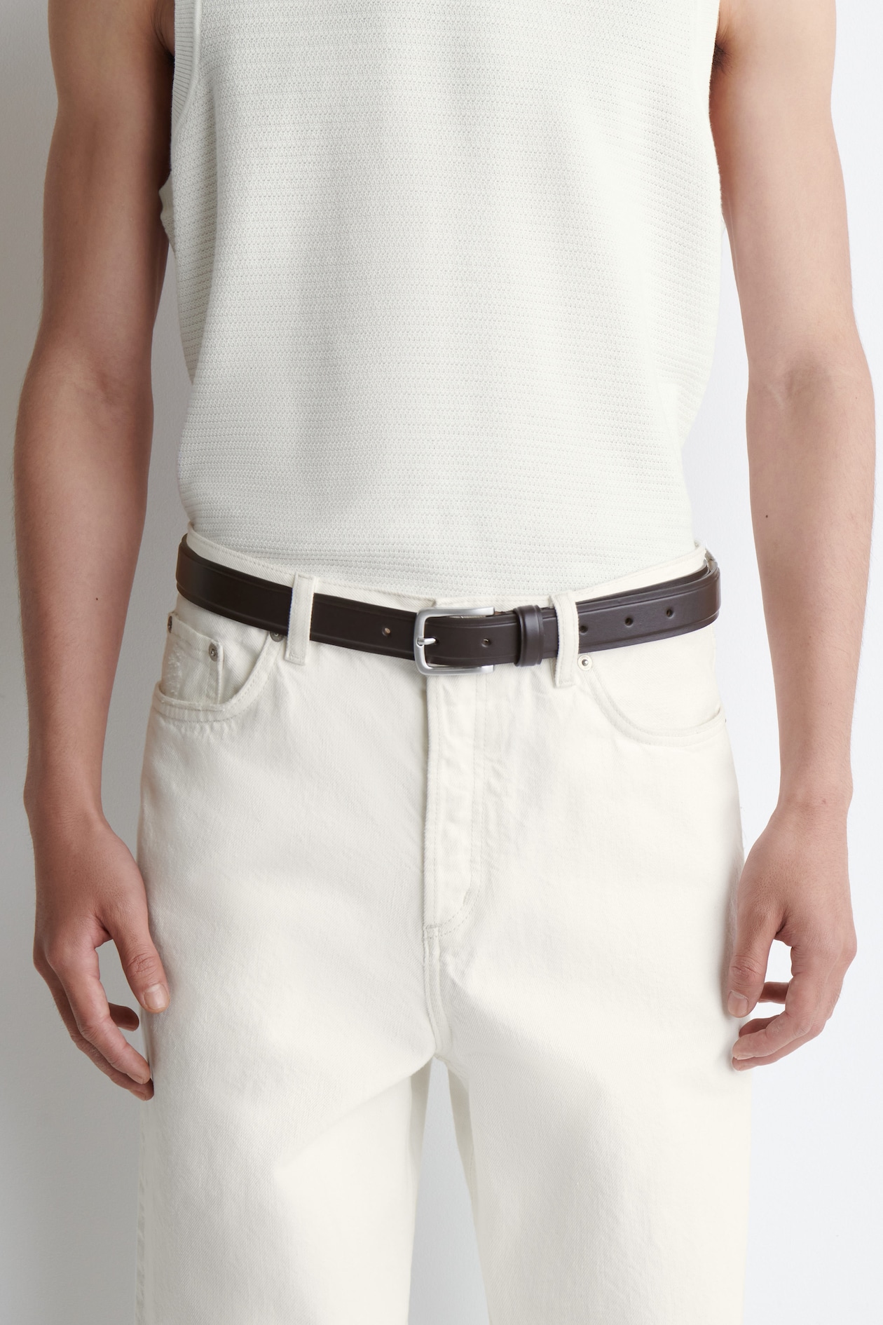 EMBOSSED LEATHER BELT - DARK BROWN | COS