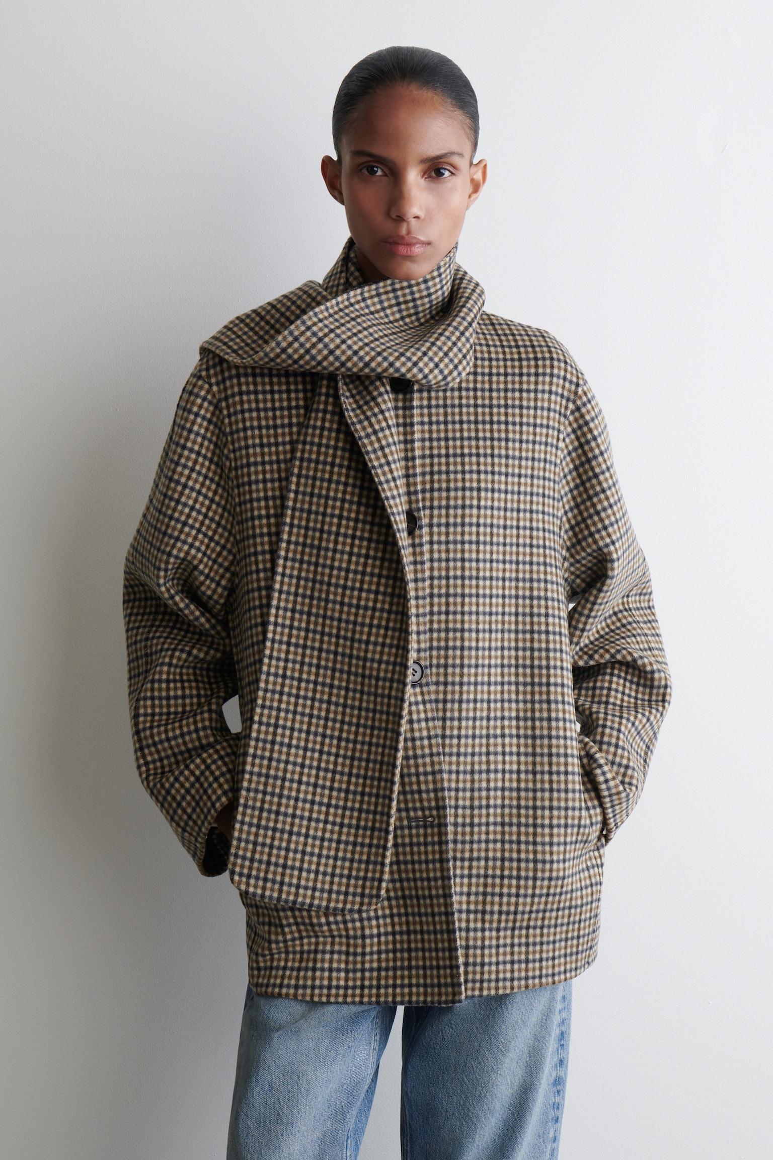 DOUBLE-FACED WOOL SCARF SHORT JACKET - BEIGE / CHECKED | COS US