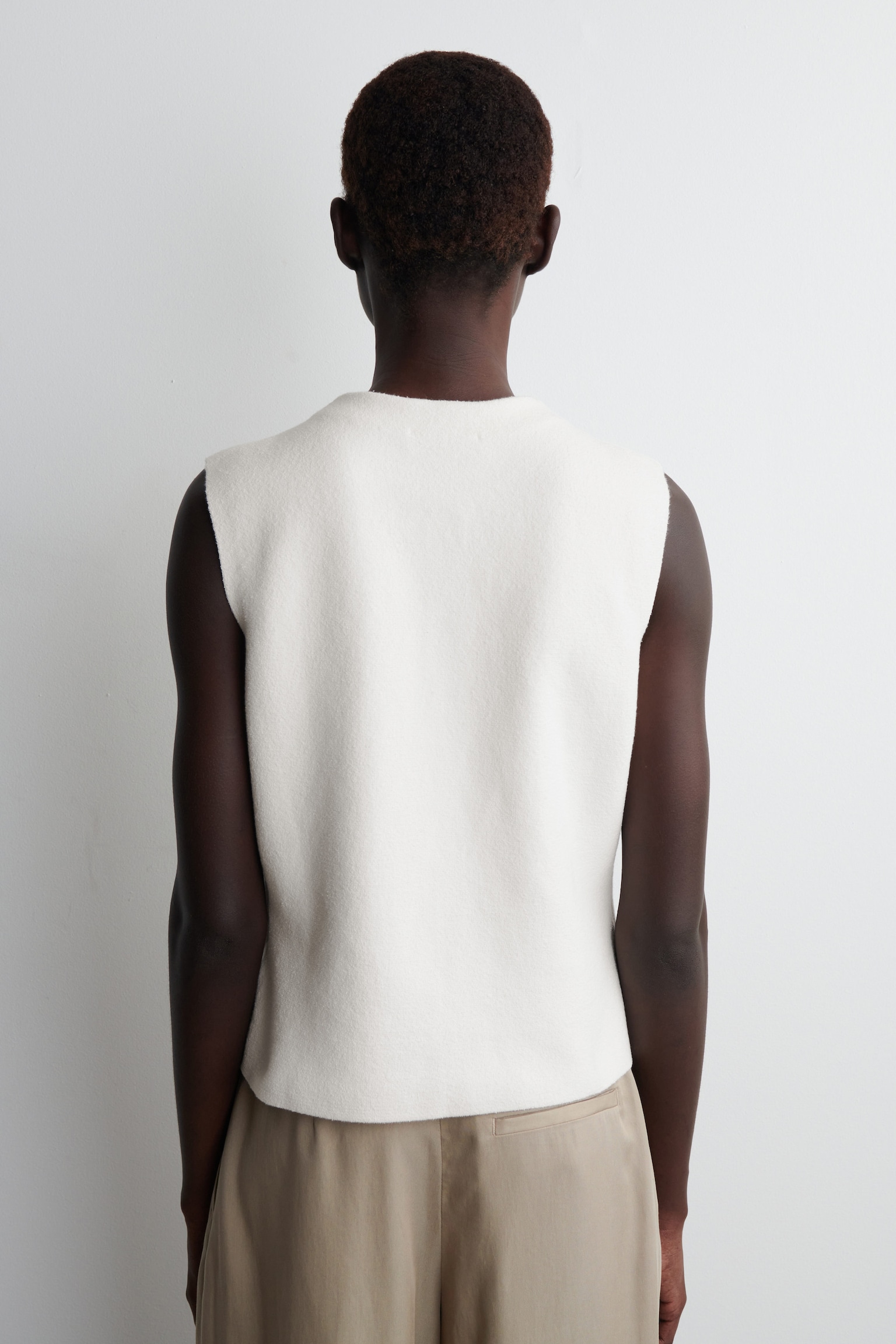 KNITTED COTTON WAISTCOAT - IVORY | COS