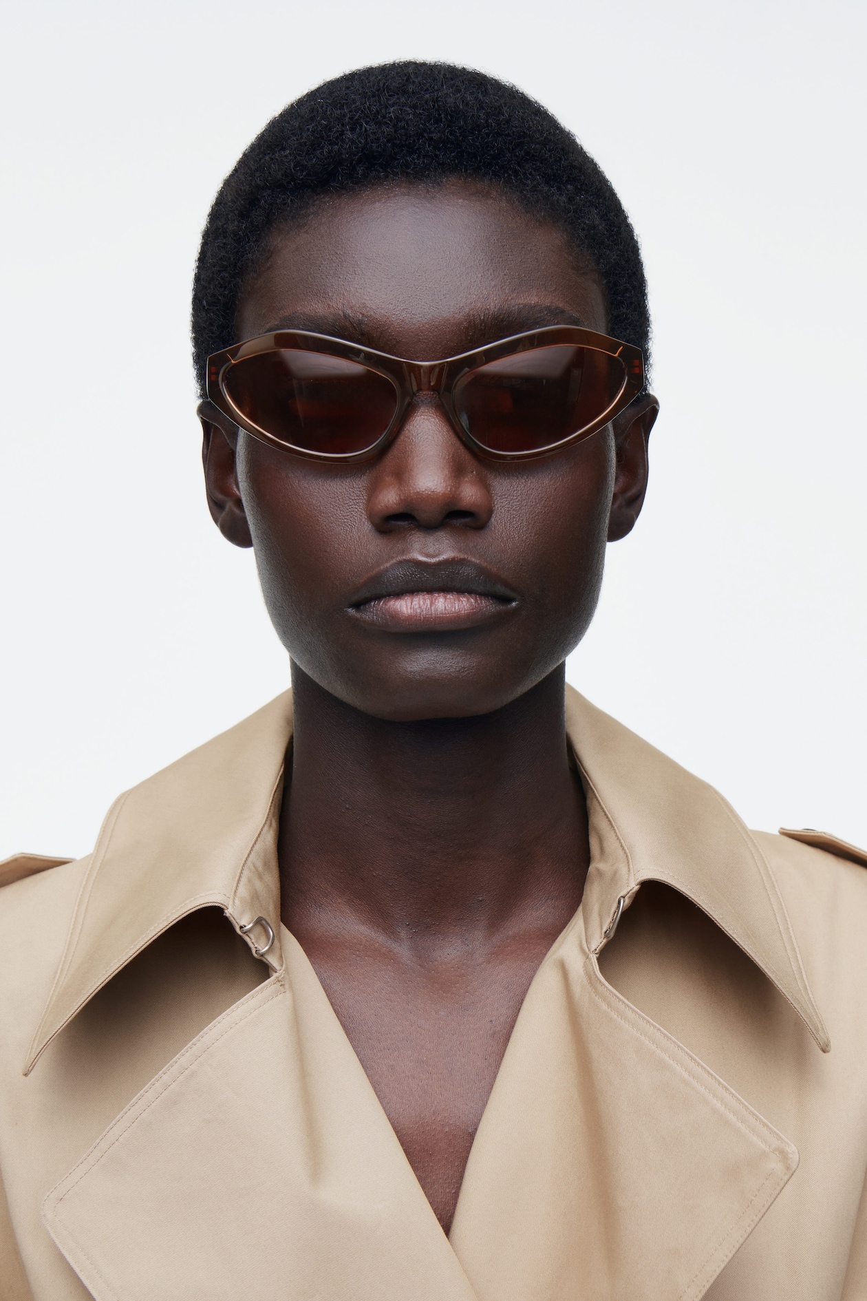 ANGULAR CAT-EYE SUNGLASSES - BROWN | COS