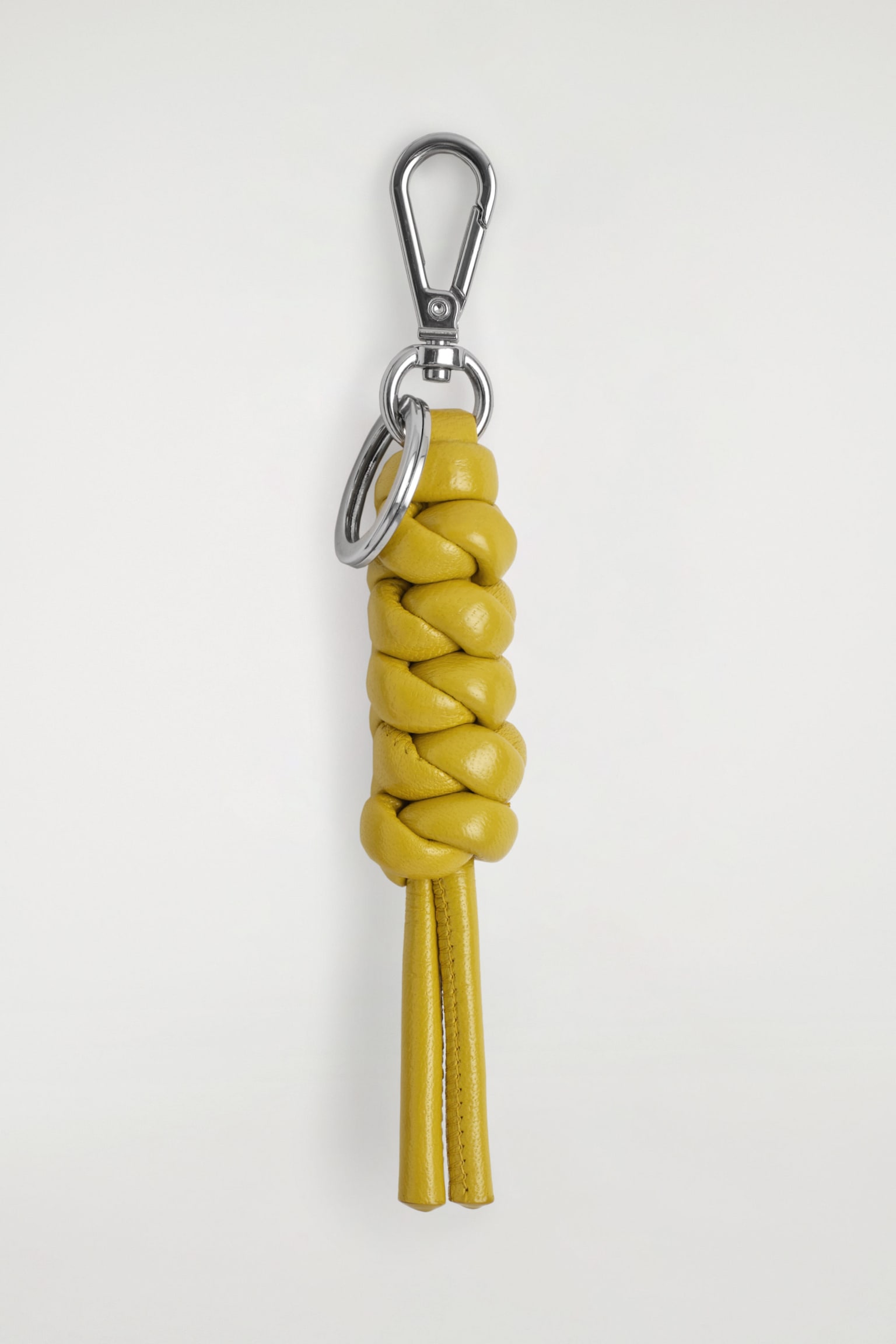 CHUNKY KNOTTED LEATHER KEYRING - YELLOW | COS GB