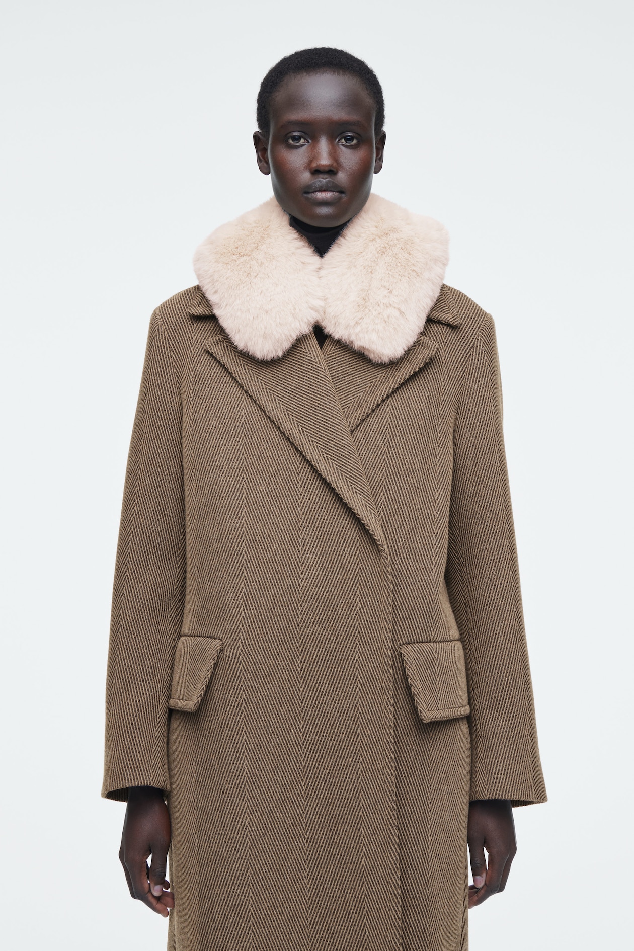 FAUX FUR COLLAR - CREAM | COS