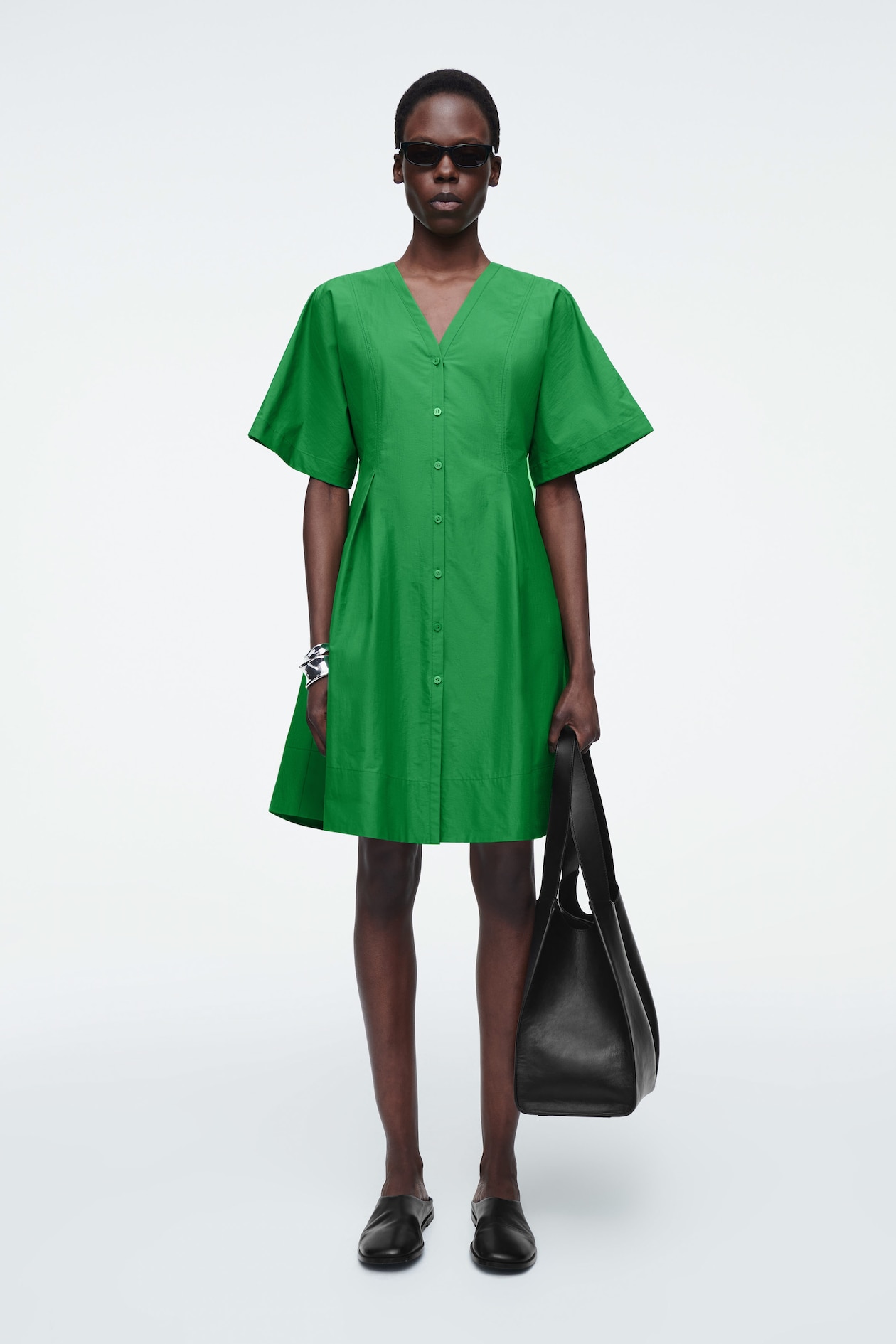 MINI ABITO A TRAPEZIO PLISSÉ - VERDE | COS