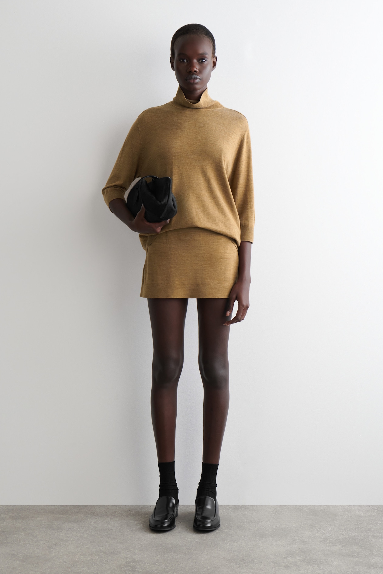MERINO WOOL MINI SKORT - CARAMEL MÉLANGE | COS