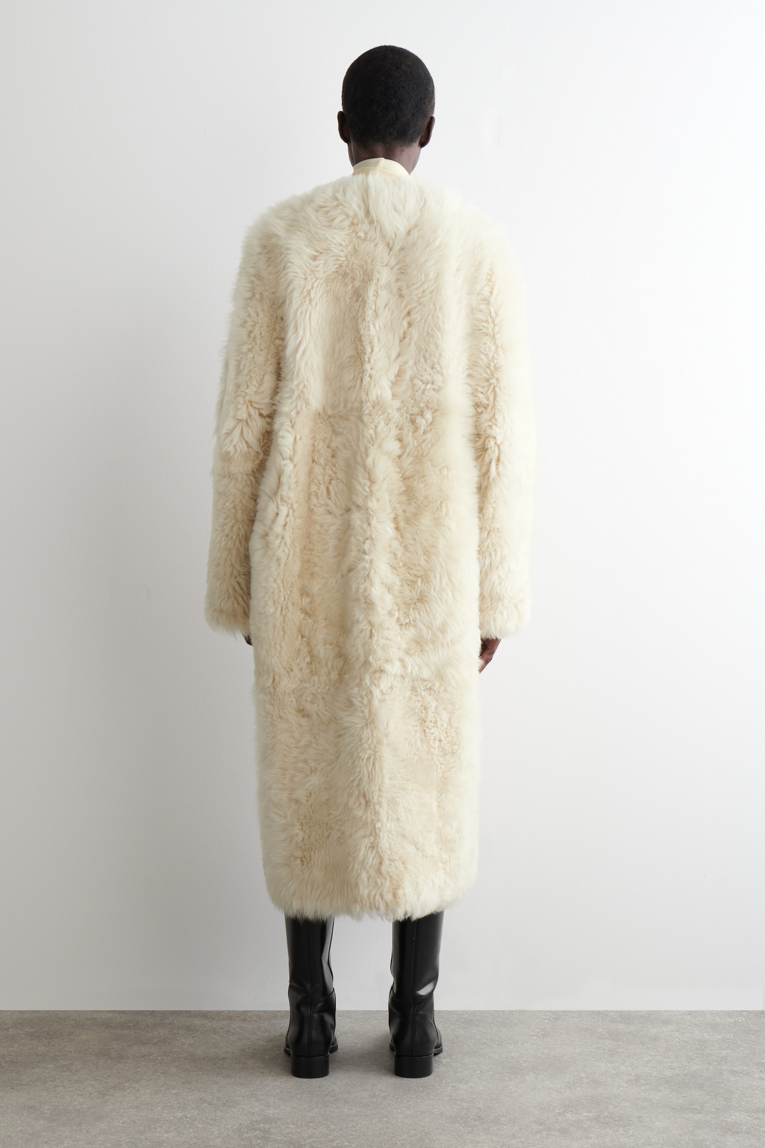 COLLARLESS SHEARLING LONG COAT - CREAM | COS GB