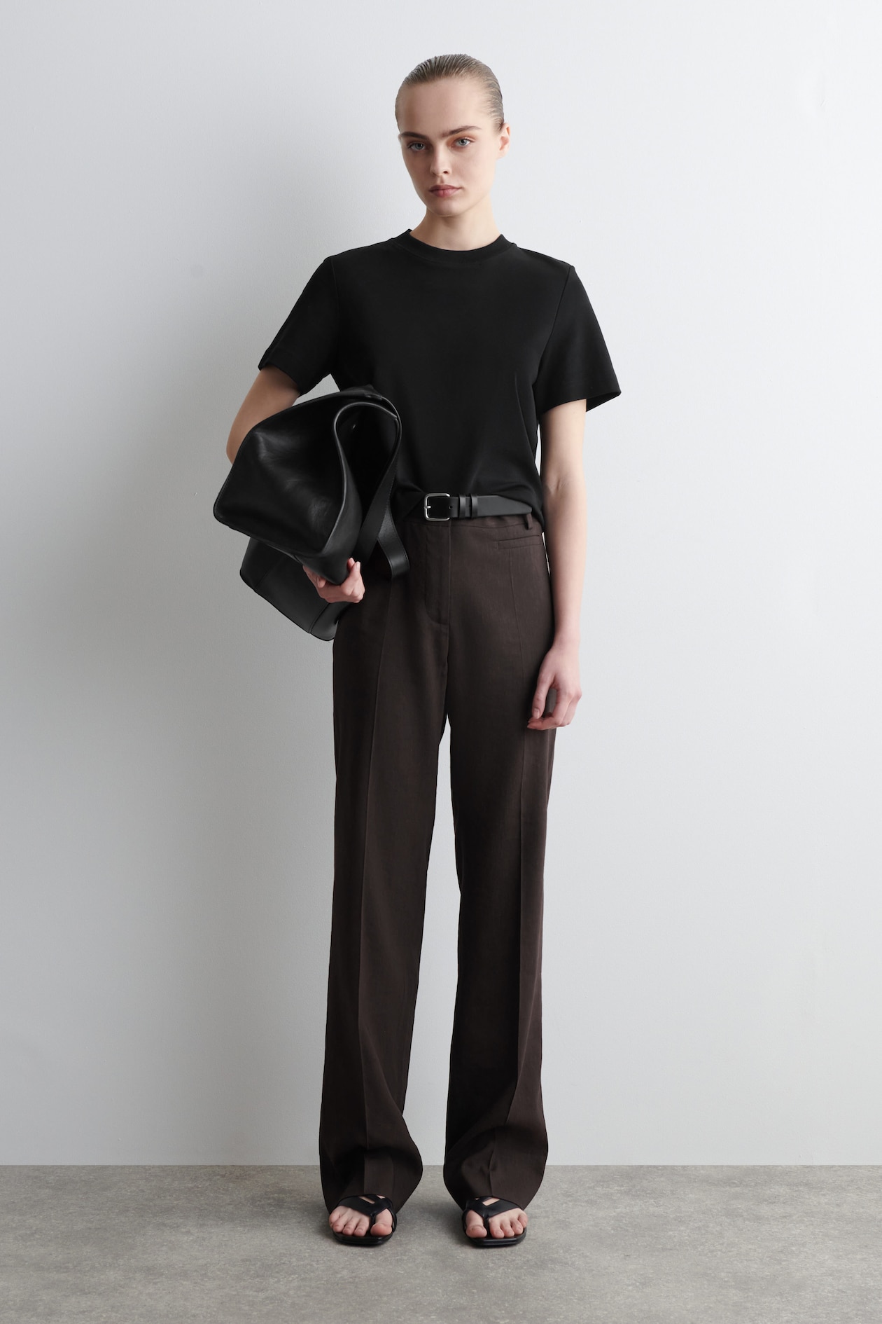 CROSSOVER-STRAP KITTEN-HEEL SANDALS - BLACK | COS