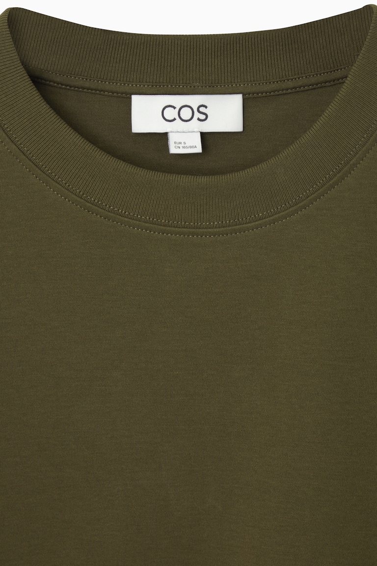 CLEAN CUT REGULAR T-SHIRT - OLIVE GREEN | COS IE