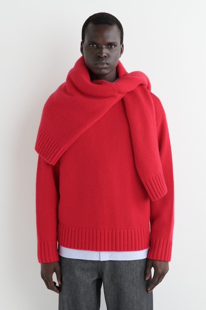 CHUNKY CASHMERE CREW-NECK JUMPER - RED | COS