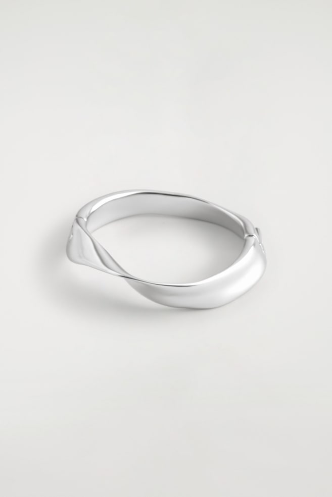TWISTED RIBBON BRACELET - SILVER | COS GB