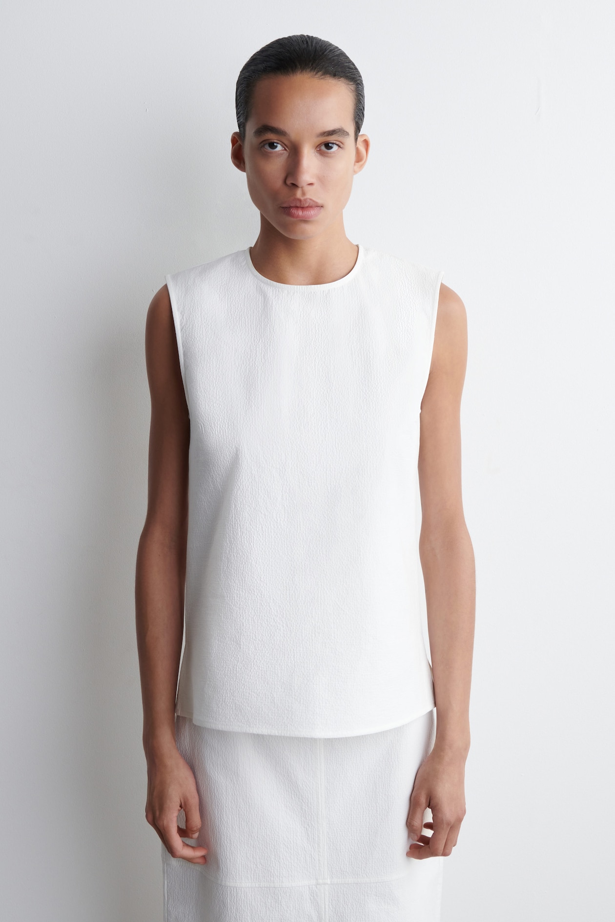 SLEEVELESS COTTON SEERSUCKER TOP - WHITE | COS