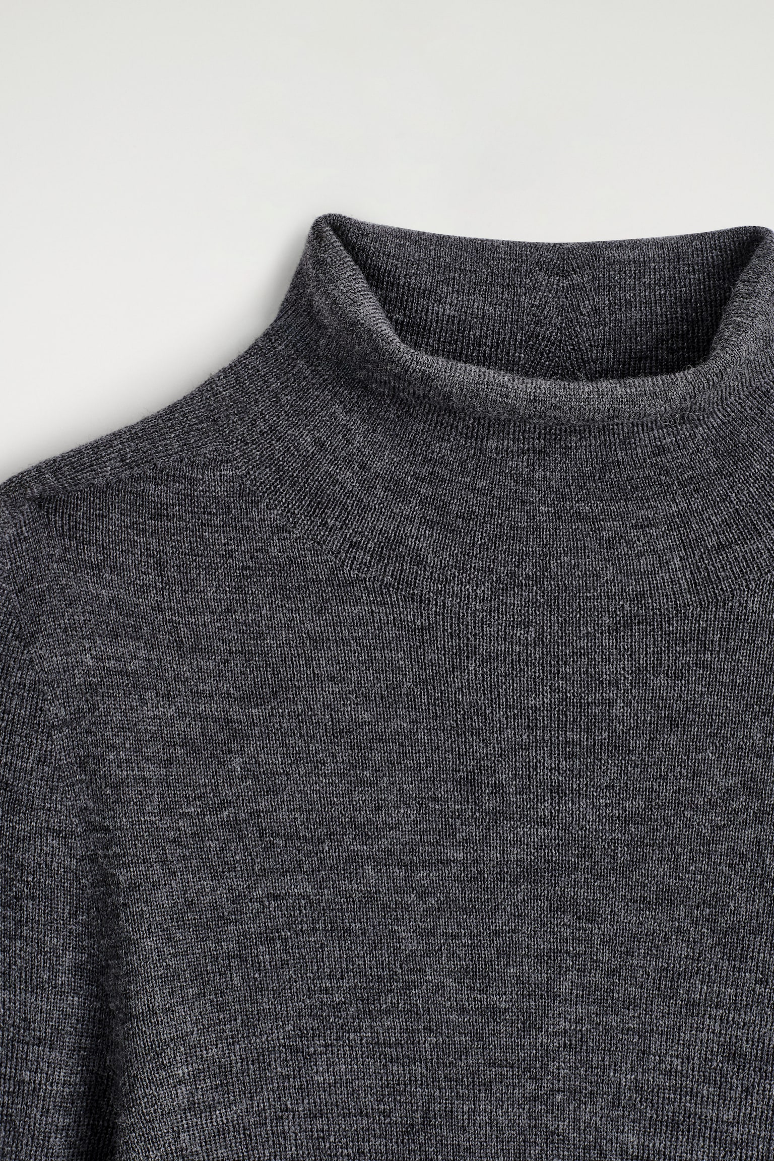 SEAMLESS MERINO WOOL TURTLENECK LONG-SLEEVED TOP - CHARCOAL MÉLANGE ...