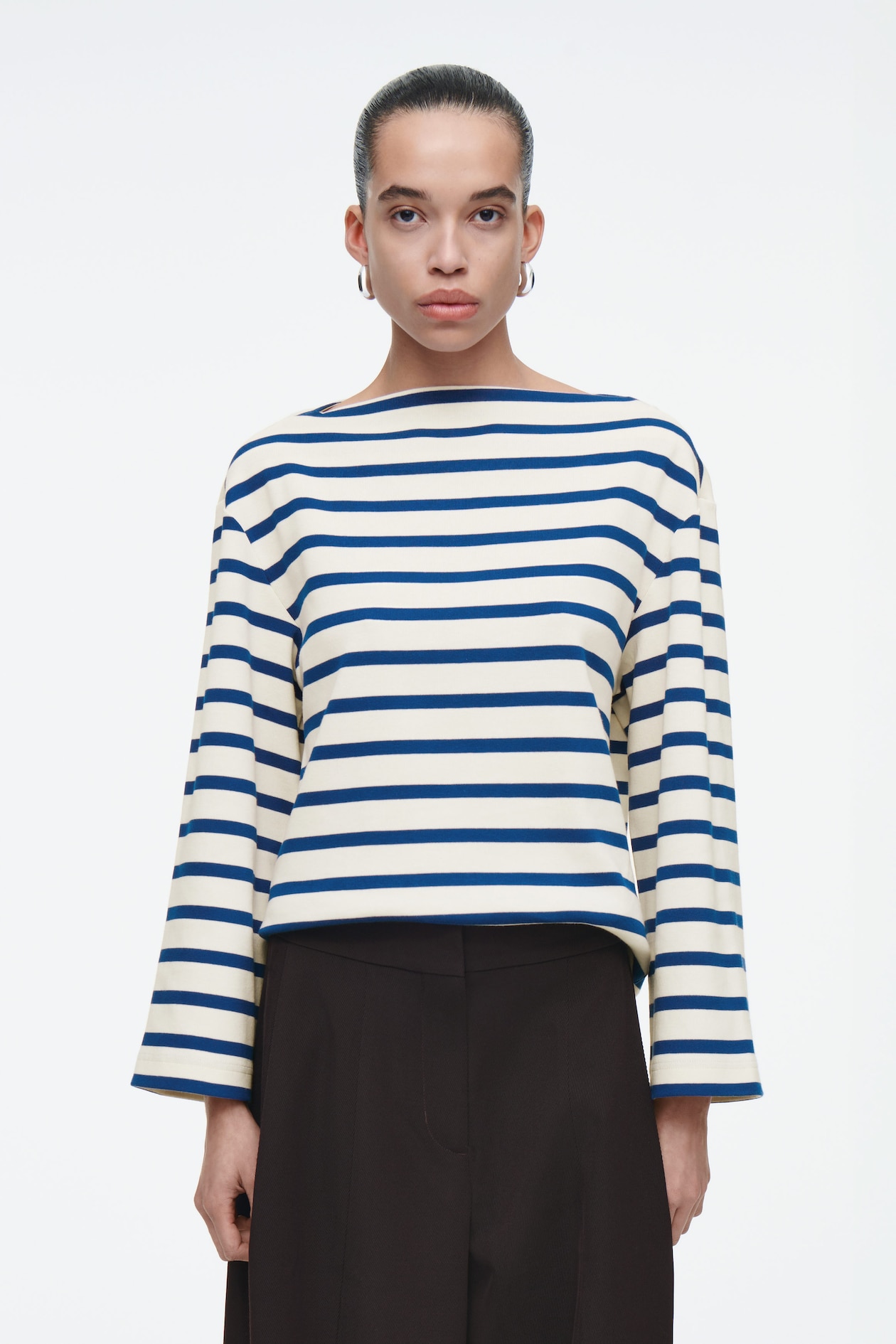 STRIPED BOAT-NECK TOP - WHITE / STRIPED | COS