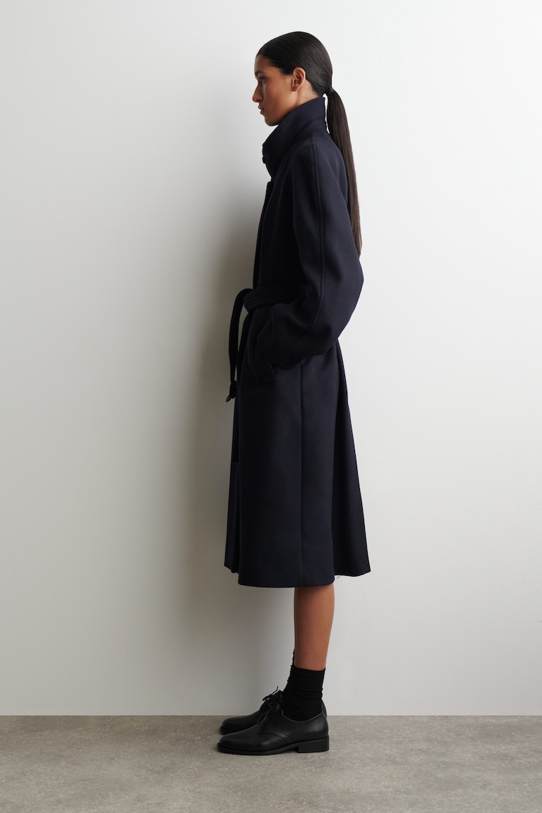 WOOL-BLEND LONG TRENCH COAT - NAVY | COS