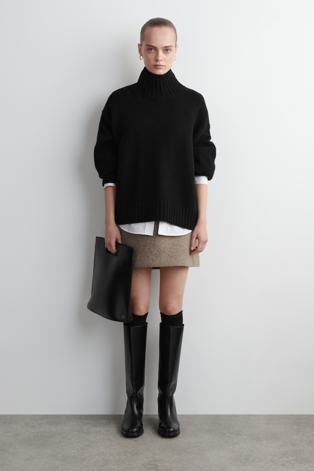 LONG WOOL BOOT SOCKS - BLACK | COS
