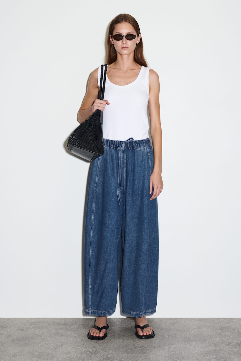 Jeans à jambe barrel - COS | COS