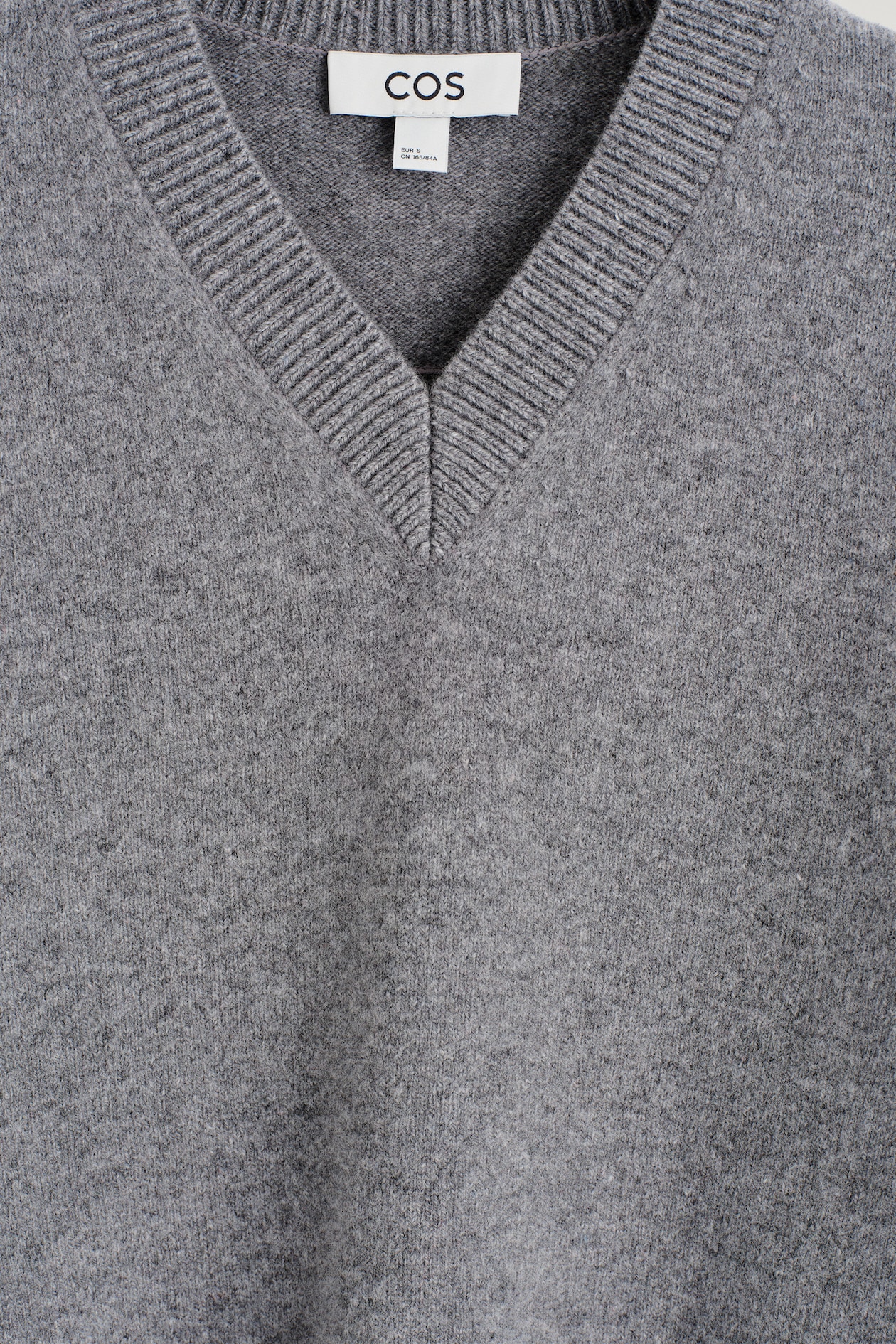 ROUNDED WOOL V-NECK SWEATER - GRAY MÉLANGE | COS US