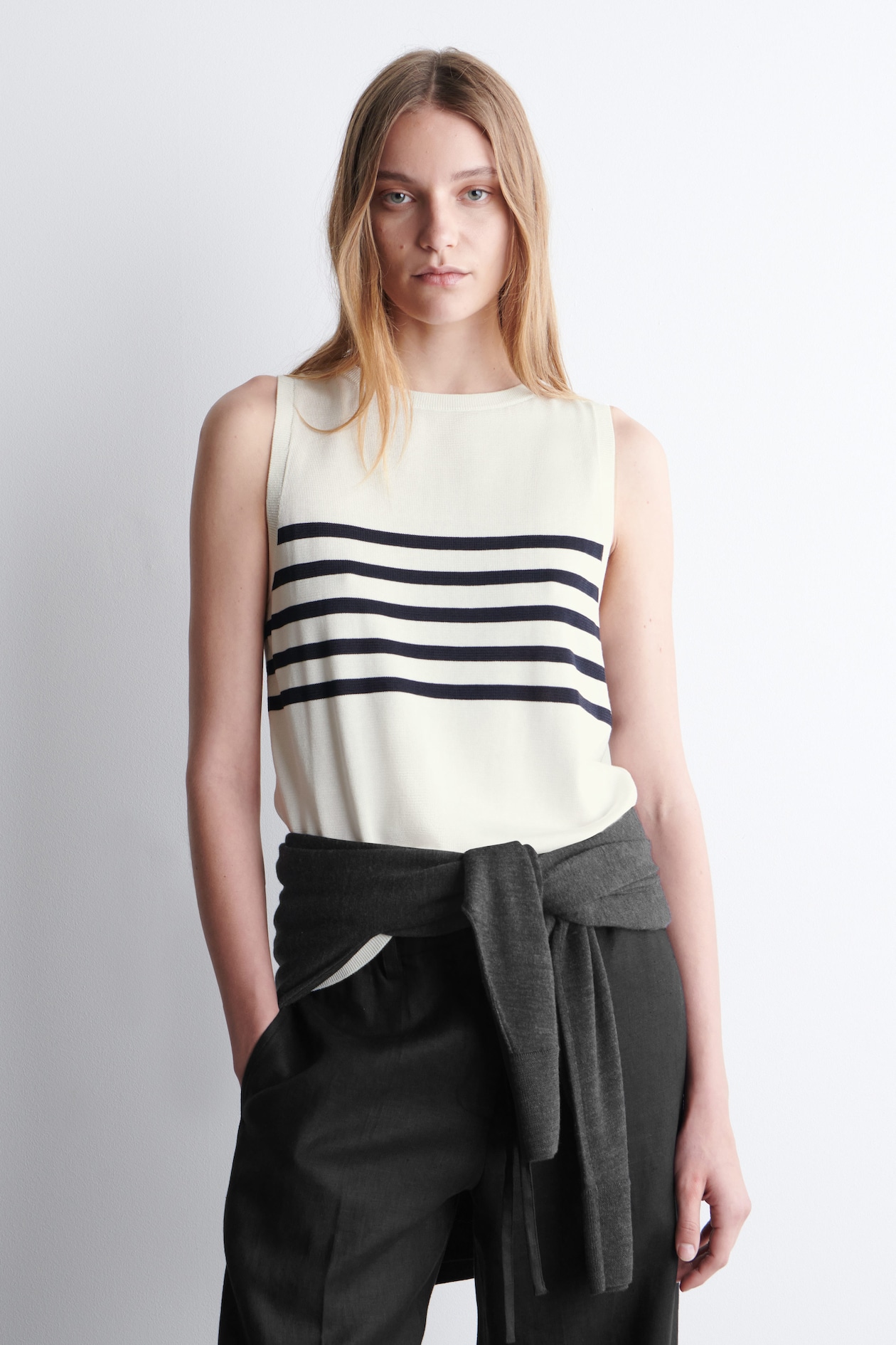 STRIPED KNITTED TANK TOP - WHITE / BLACK / STRIPED | COS