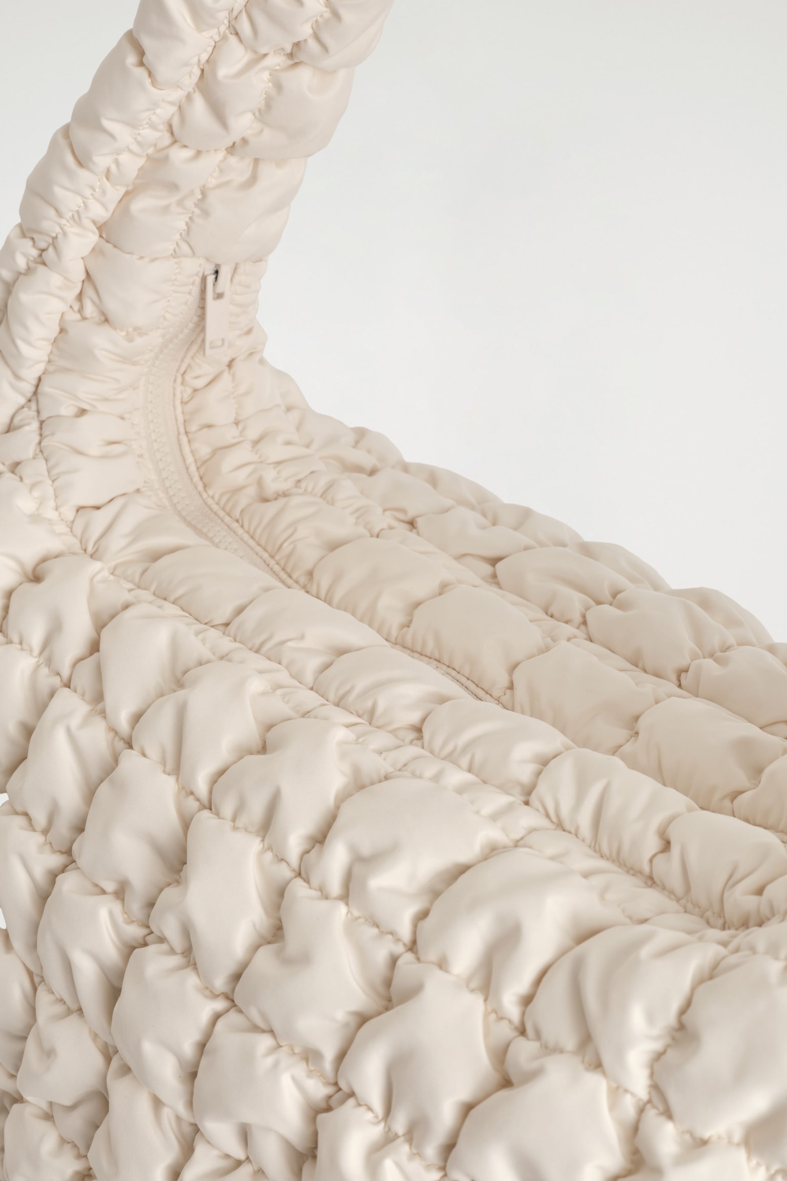 OVERSIZED QUILTED CROSSBODY BAG - LIGHT BEIGE | COS US