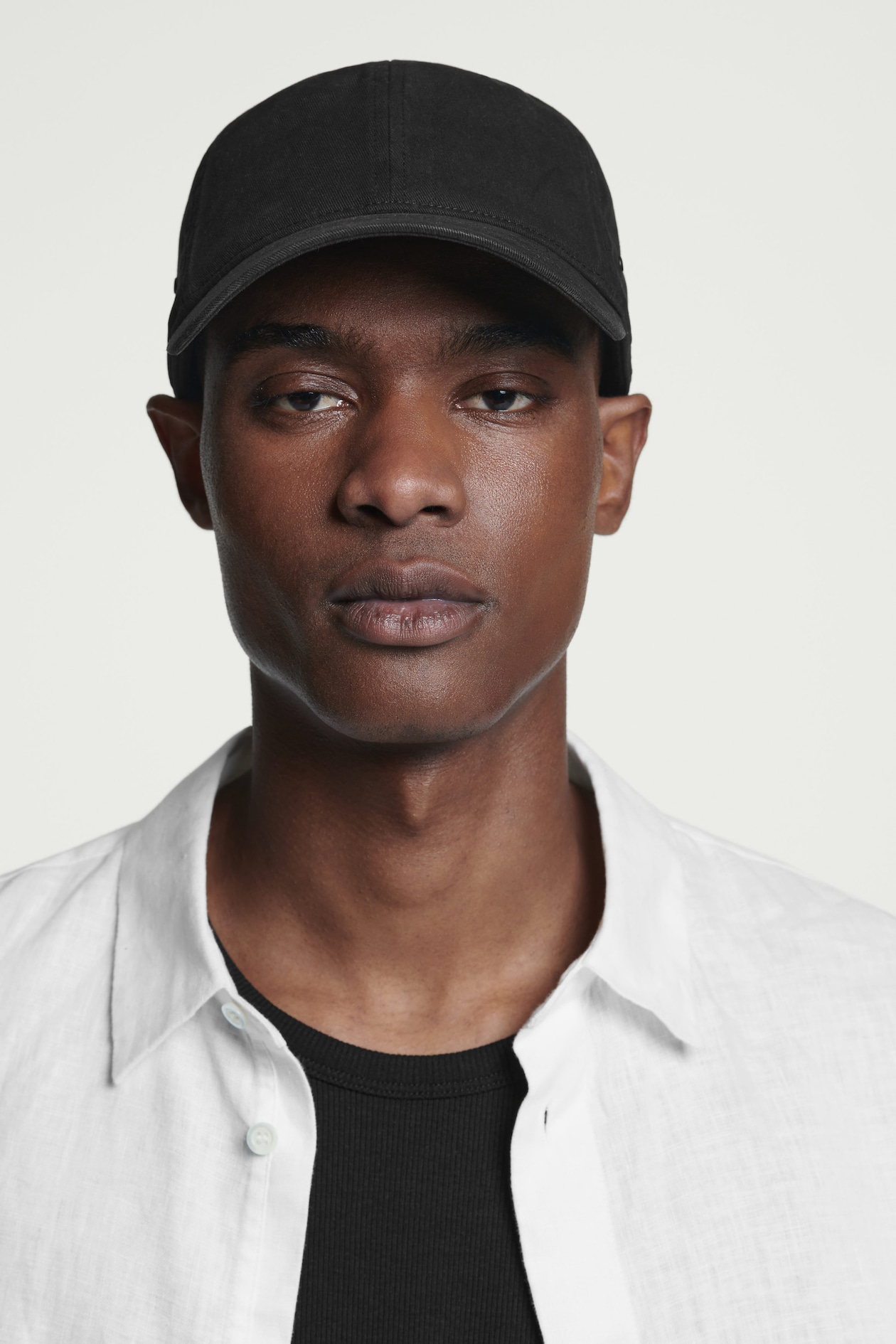 WASHED COTTON-TWILL BASEBALL CAP - BLACK | COS
