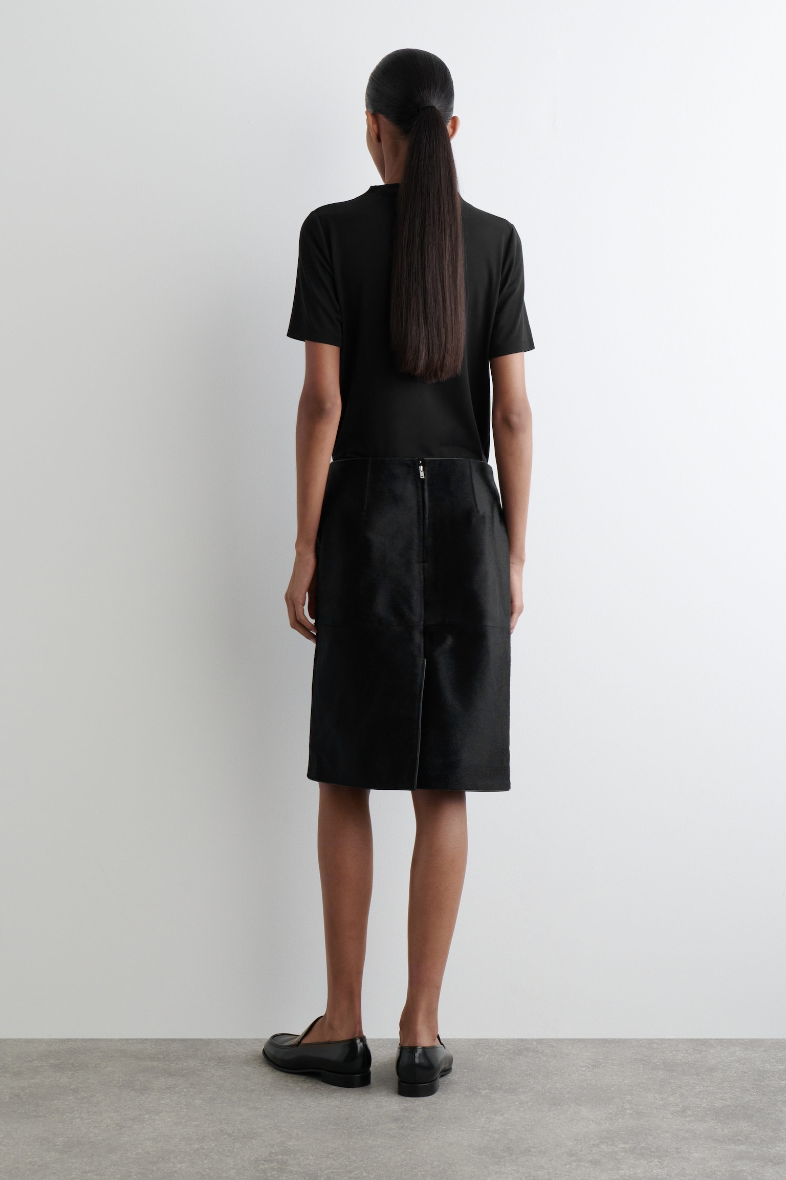 PONY HAIR-EFFECT LEATHER MIDI SKIRT - BLACK | COS