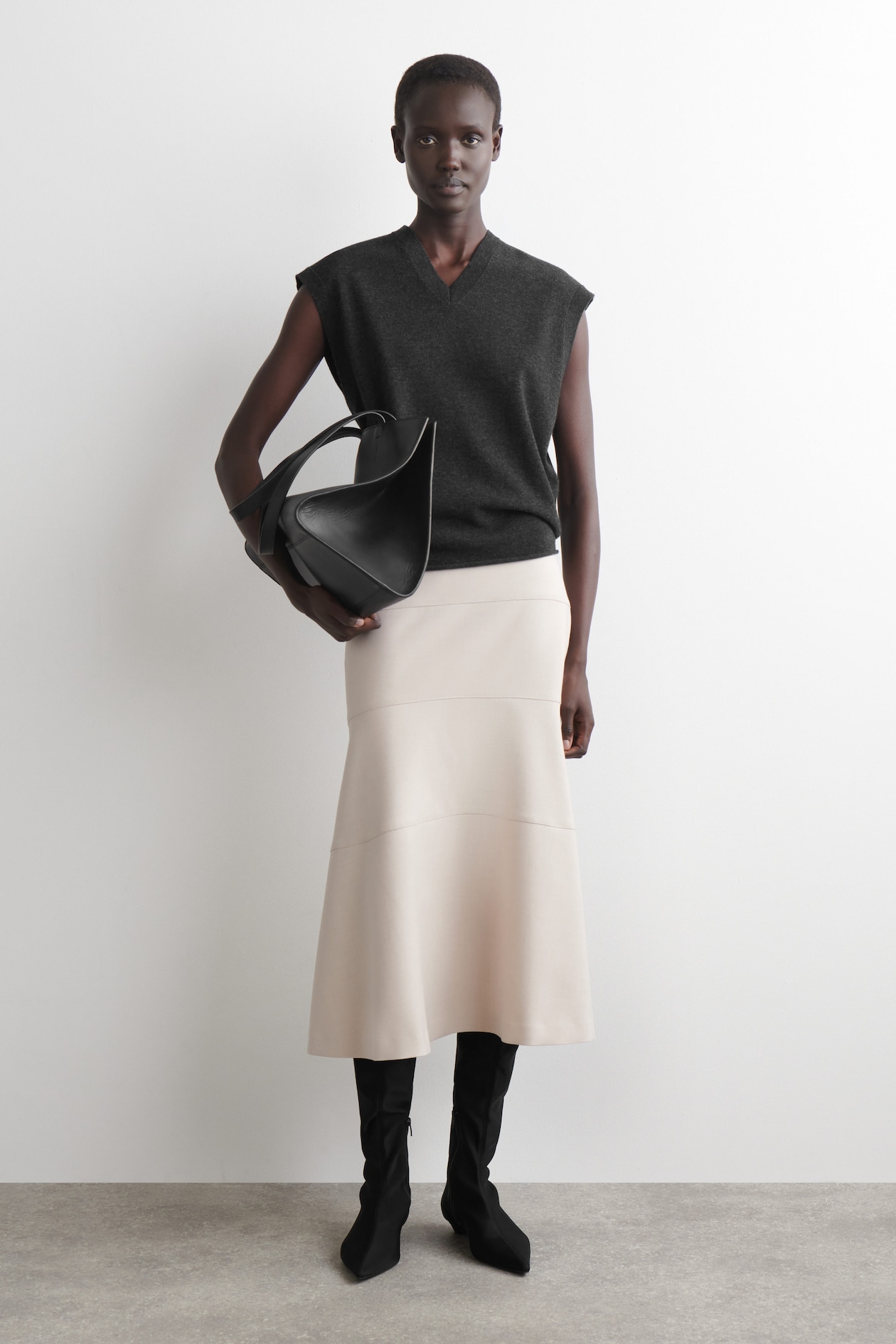 CURVED A-LINE MIDI SKIRT - LIGHT BEIGE | COS