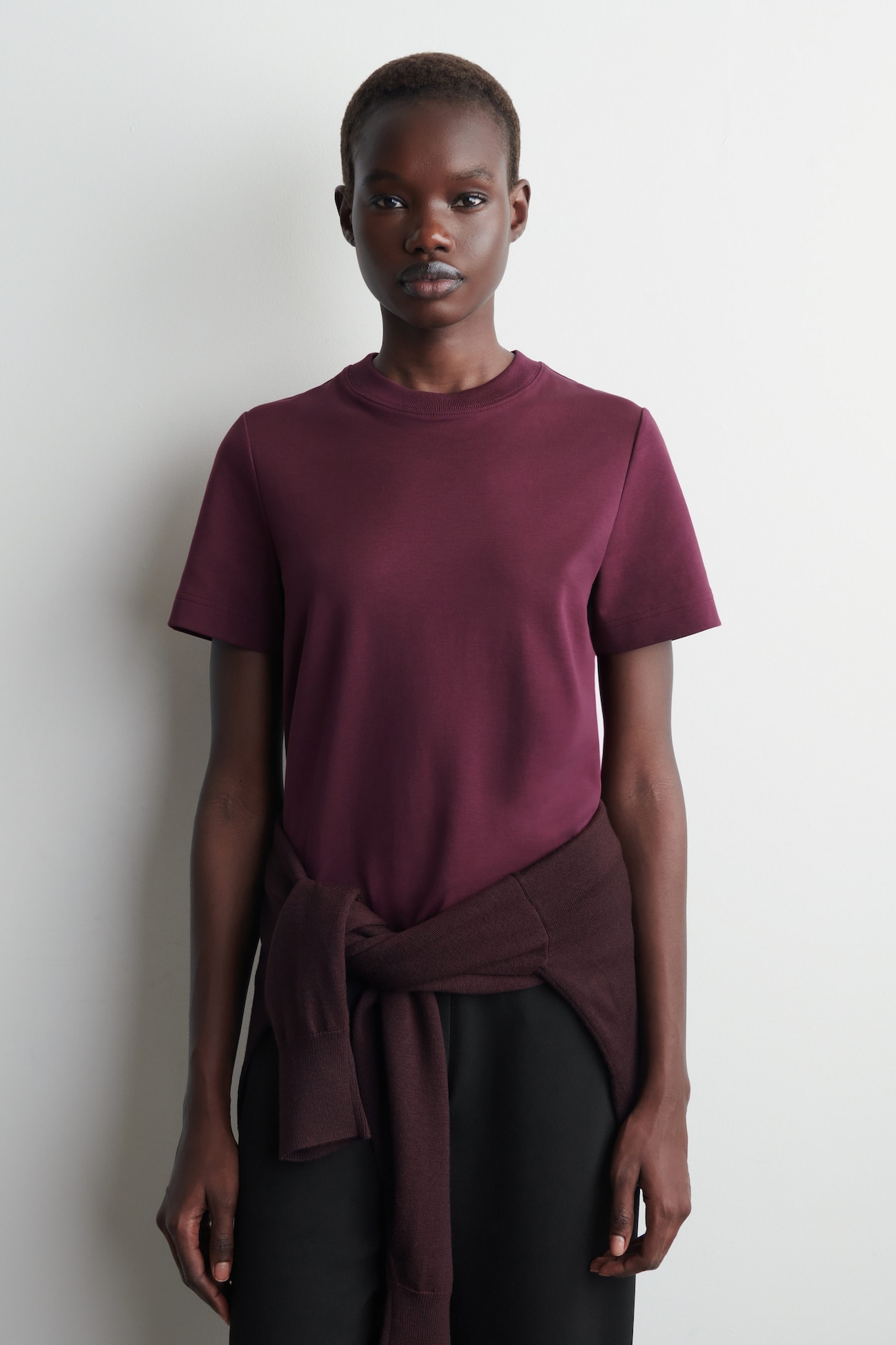 CLEAN CUT T-SHIRT - DARK RED | COS NO