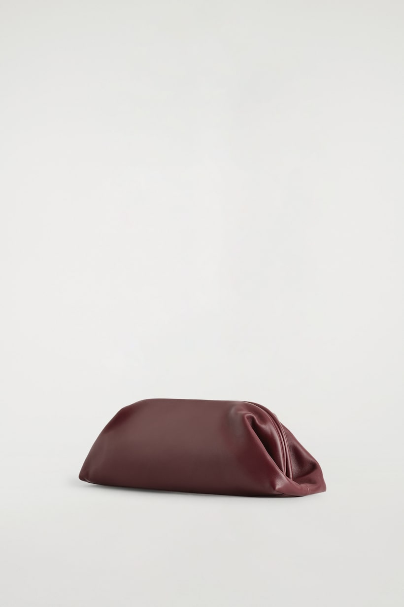INGOT CLUTCH BAG - LEATHER - WINE RED | COS US