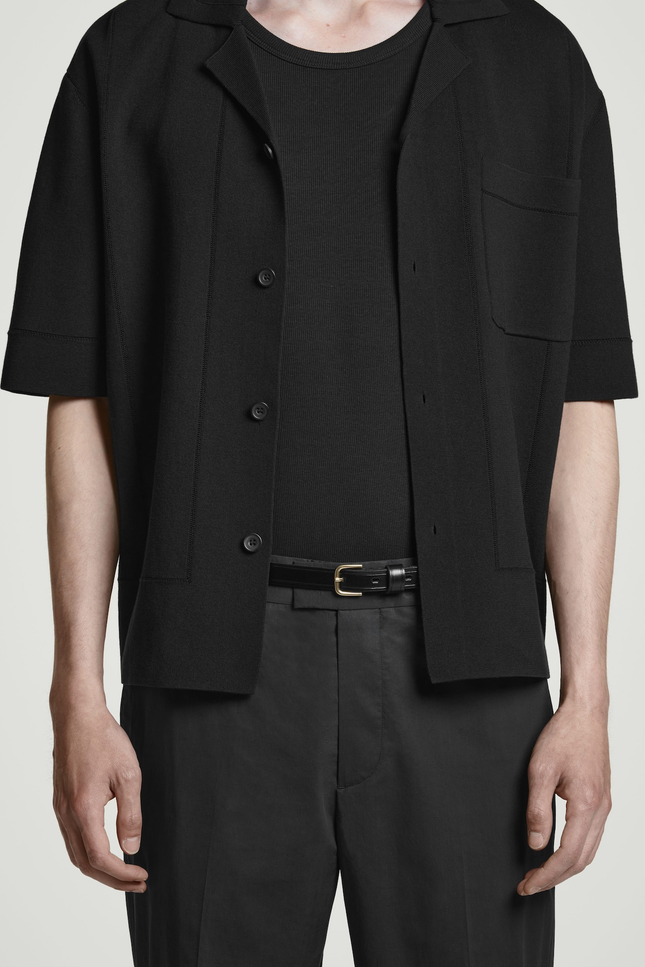 SLIM LEATHER BELT - BLACK | COS