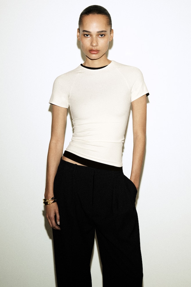 Underpinnings | Women's Base Layers | COS GB